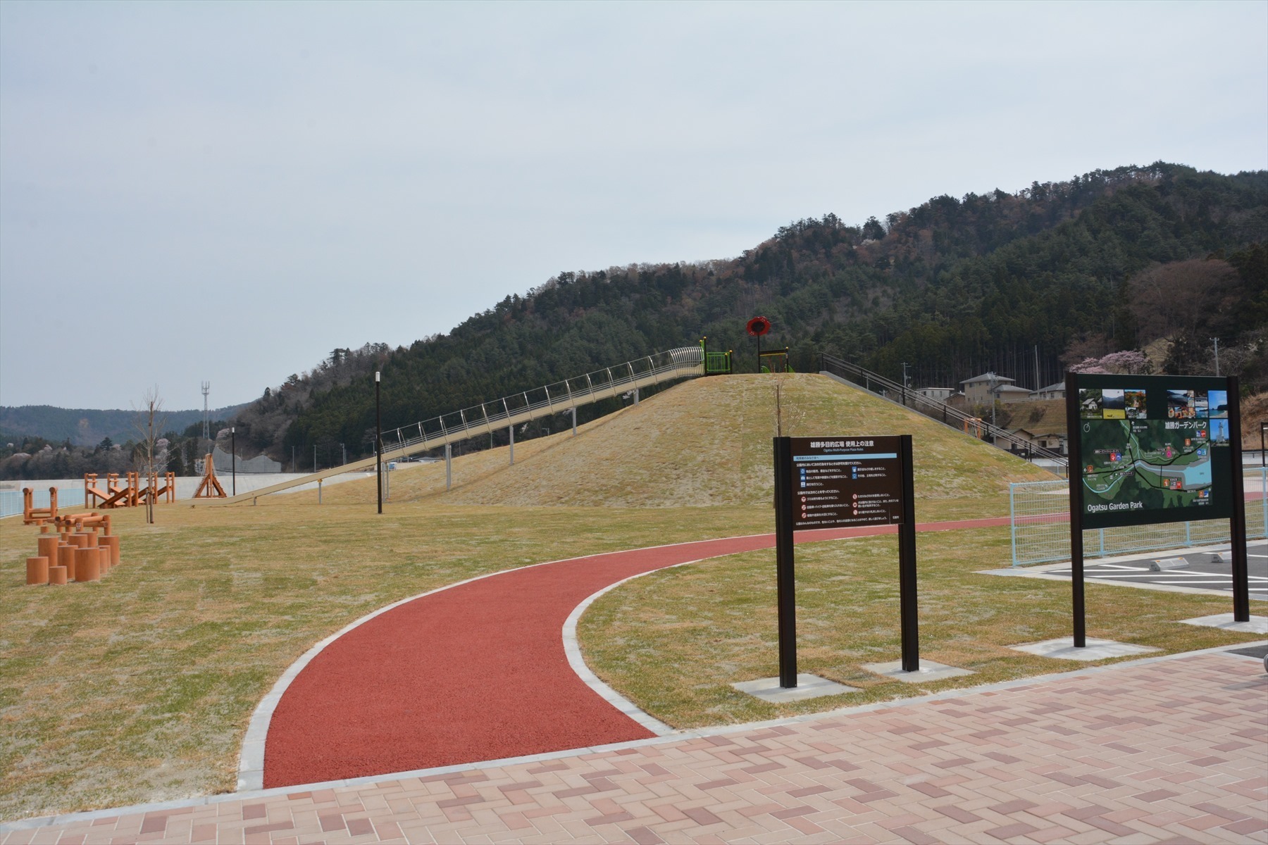 雄勝 雄勝復興道路・雄勝多目的広場: 震災復興撮歩記（撮り歩き）